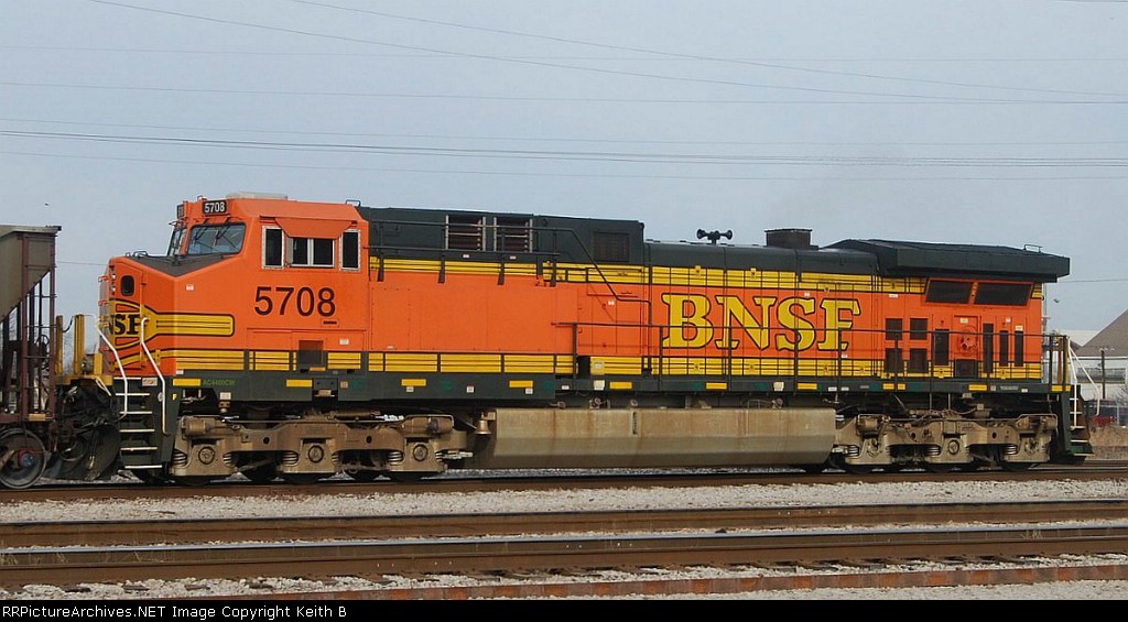 BNSF 5708